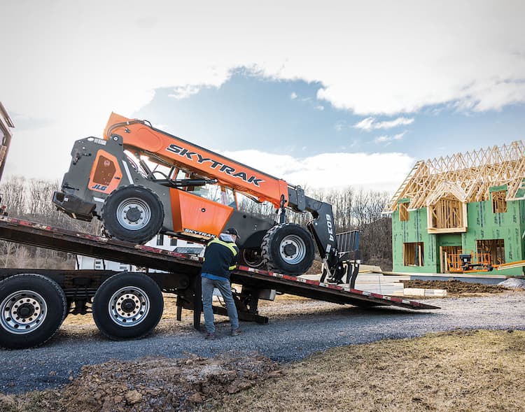 SkyTrak Telehandlers | JLG® | Construction Equipment