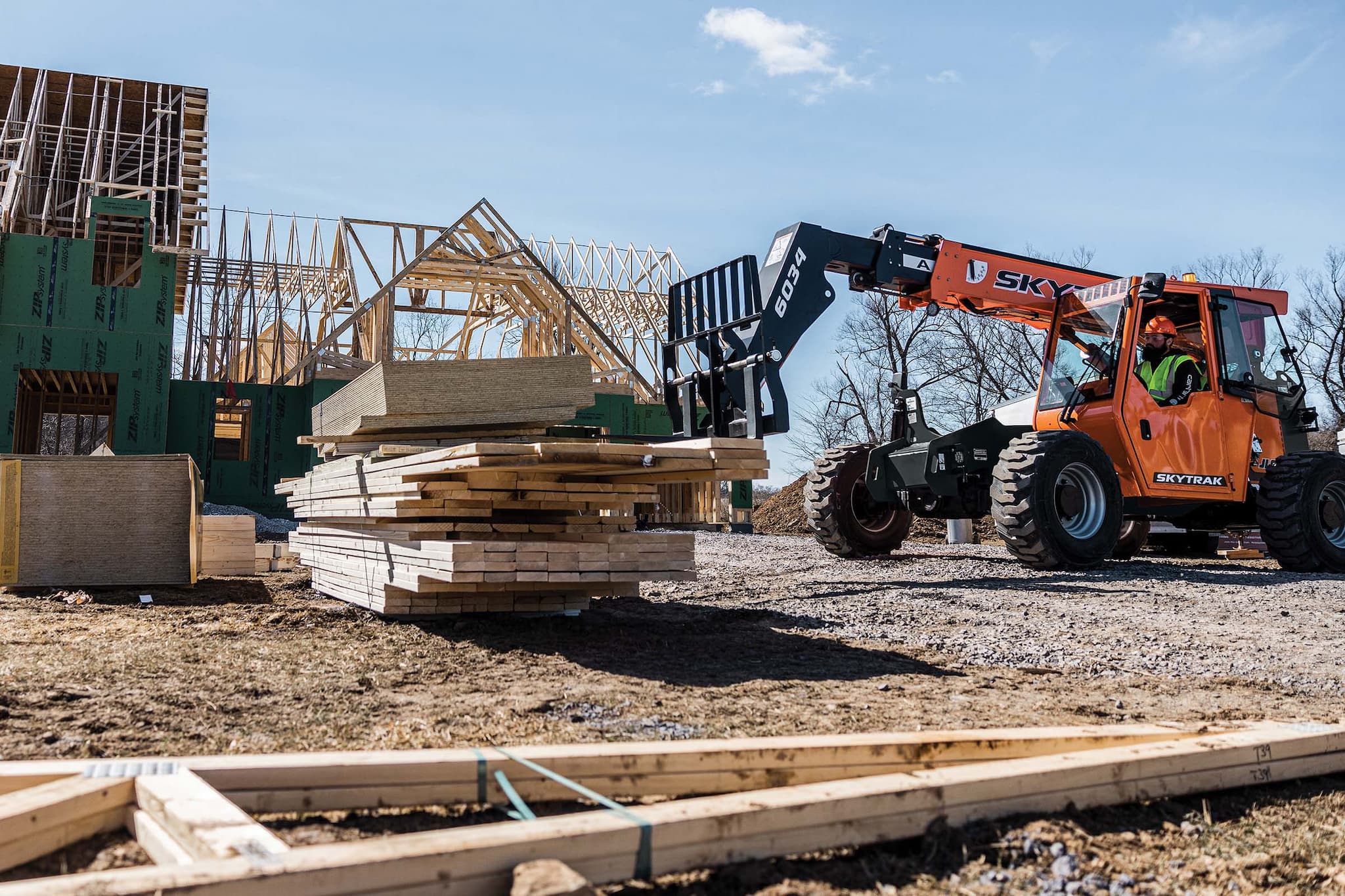 SkyTrak Telehandlers | JLG® | Construction Equipment